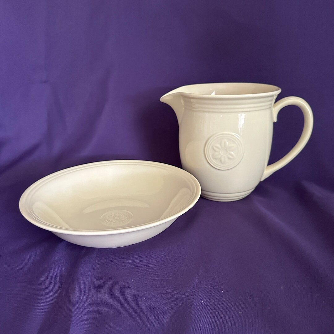 Vintage Oneida Petals 64oz Pitcher and Bowl Set in Ivory Ceramic - Etsy