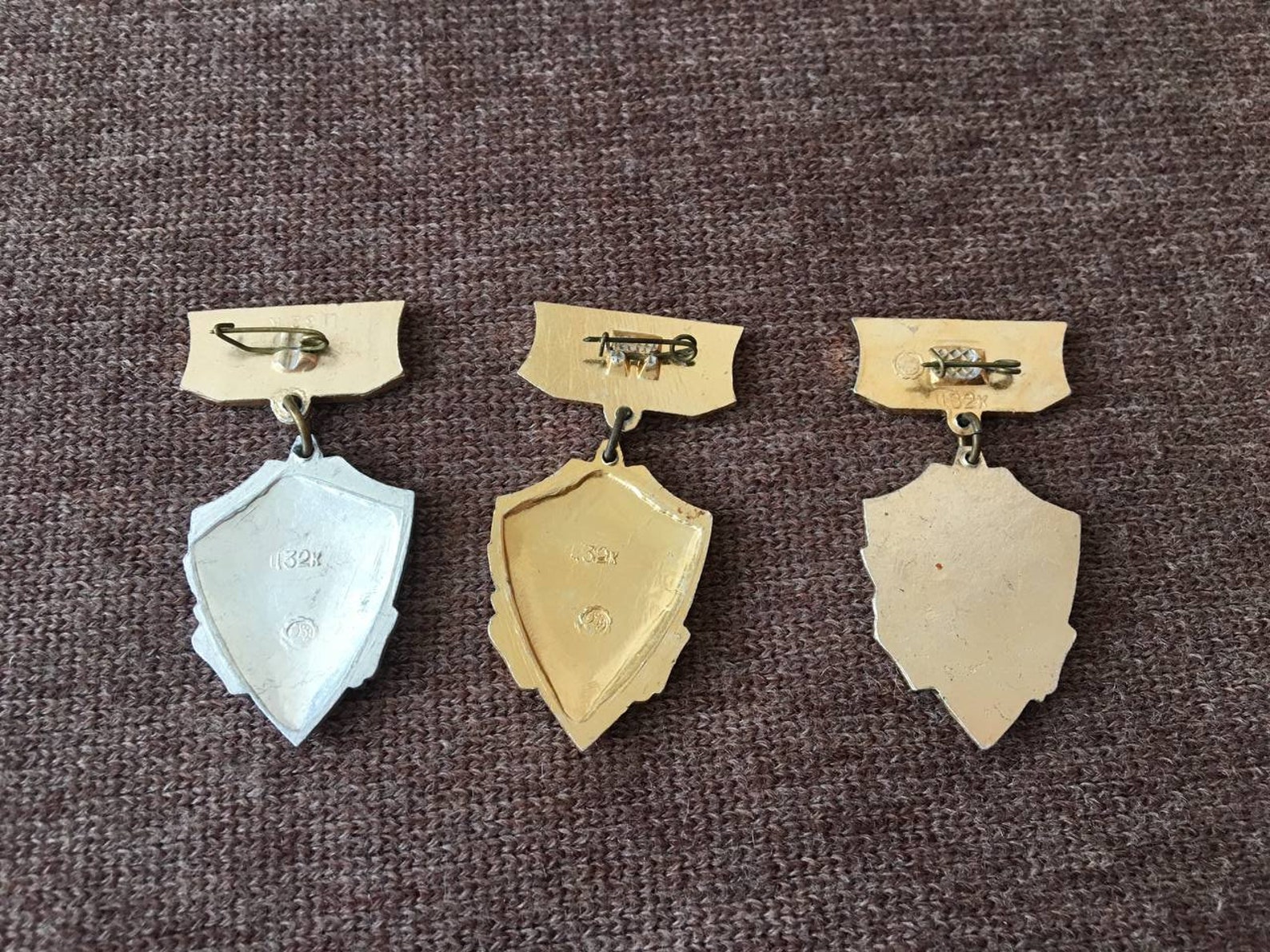 Set of 3 Badges Cities of Heroes Who Showed Special Fortitude in the ...