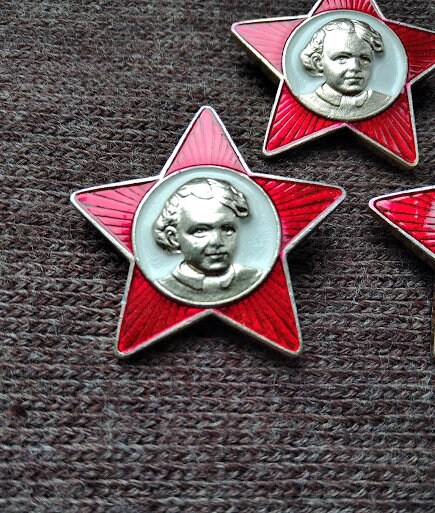 Set of 3 Pcs Vintage Soviet Pin Red Star Vintage Pin Young - Etsy