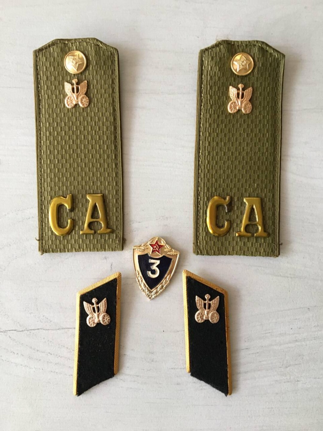 Soviet Army Epaulettes, Buttonholes & 3rd Class Sergeant Rank Badge ...