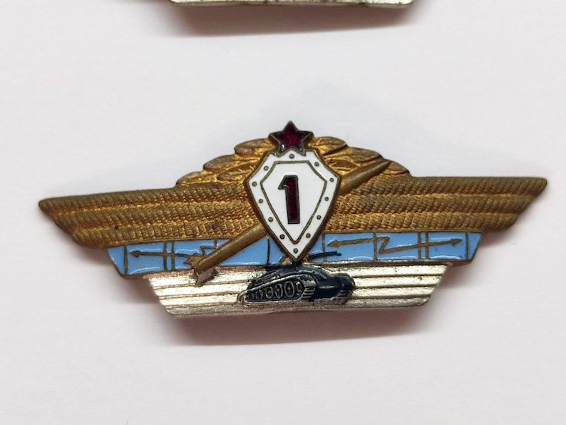 Soviet Red Army Tank Troops Badge – Officer Specialist 1st Class ...