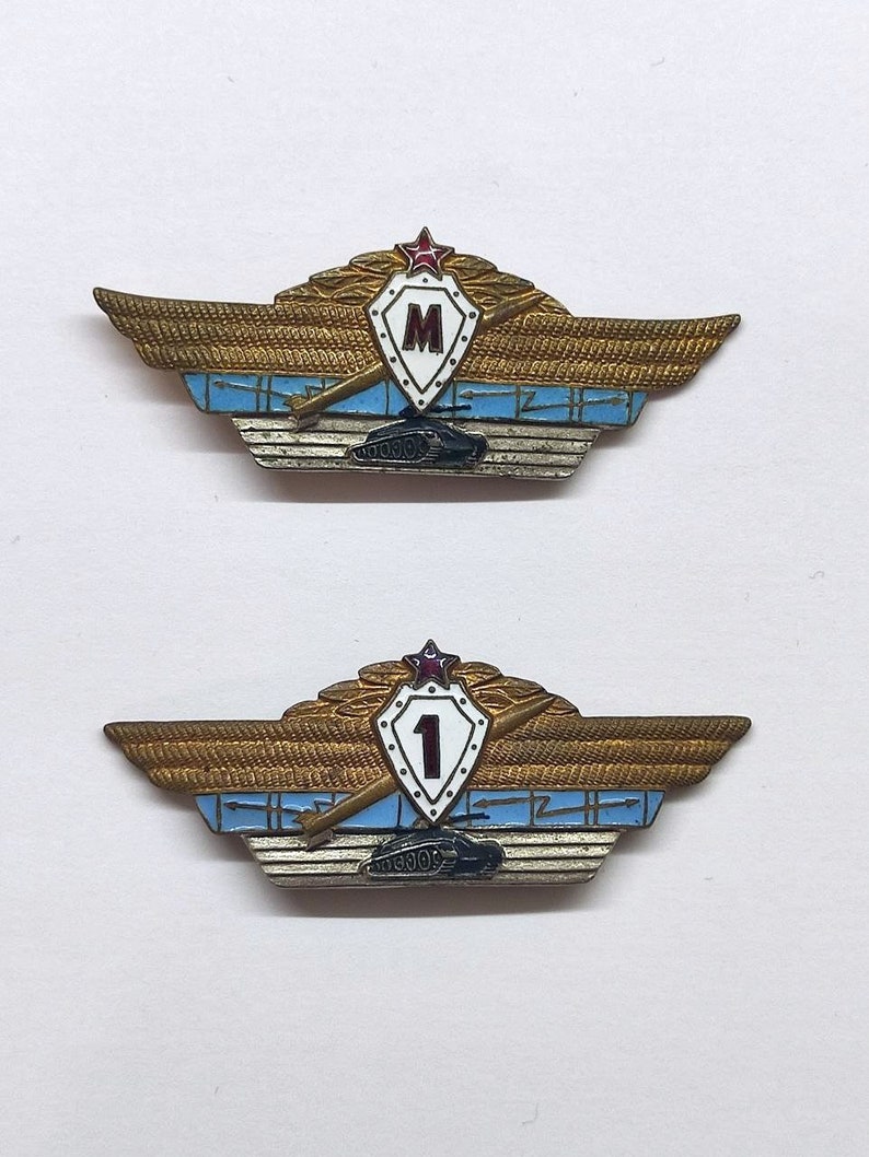 Soviet Red Army Tank Troops Badge – Officer Specialist 1st Class ...