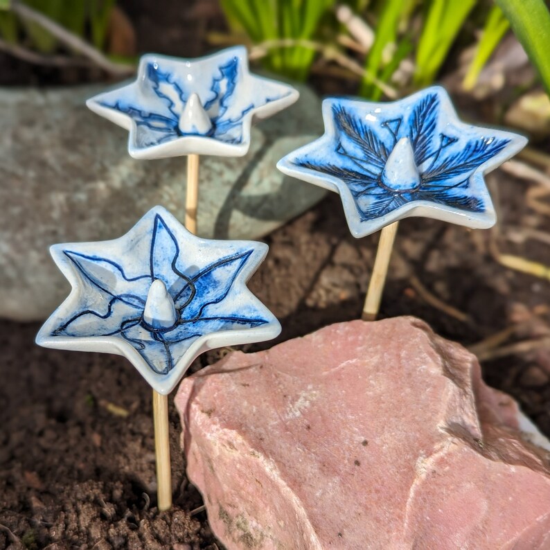 Bee Watering Station, 3 Flowers Pérovník - Etsy