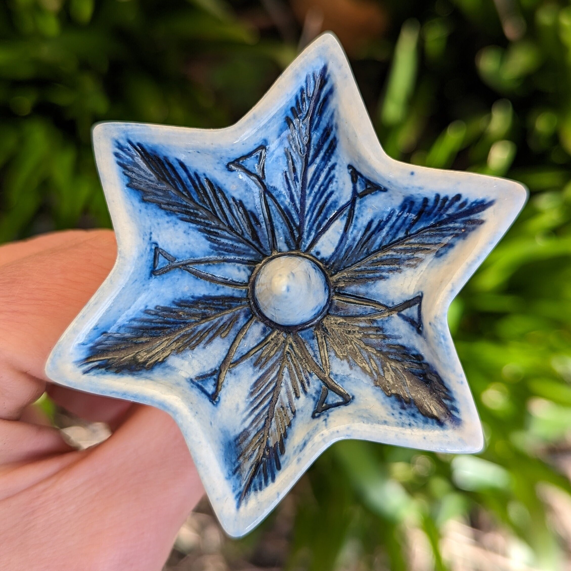 Bee Watering Station, 3 Flowers Pérovník - Etsy