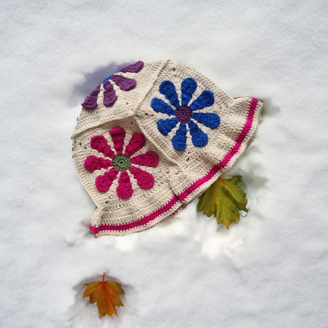 Knitted Beige Floral Hat, Crochet Daisy Beanie, Crochet Daisy Bucket ...
