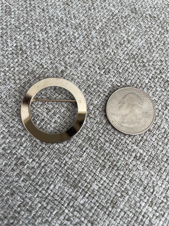 Vintage Circle pin, modern and simple, sterling - Gem