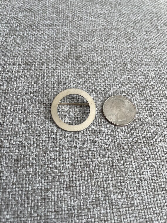 Vintage Circle pin, modern and simple, sterling - Gem