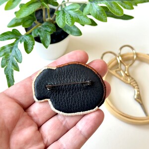 Chipmunk Embroidered Brooch, Hand Embroidery, Brooch Animal - Etsy