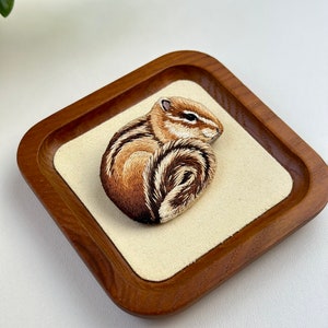 Chipmunk Embroidered Brooch, Hand Embroidery, Brooch Animal - Etsy