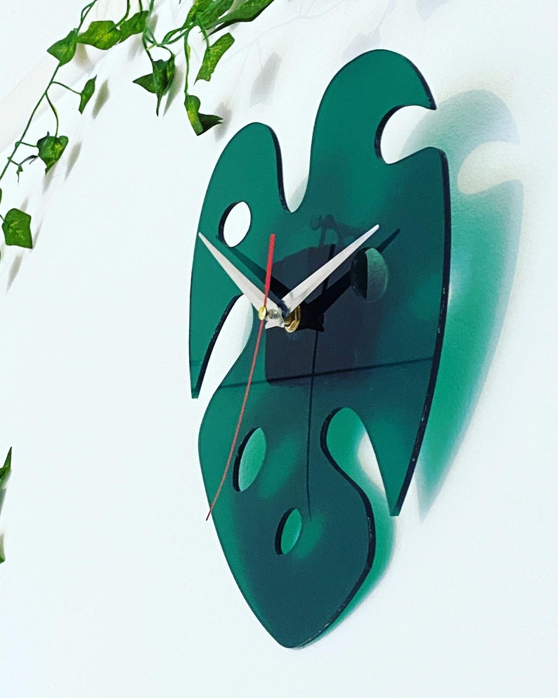 Monstera Funky Wall Clock. Leaf Inspired Clock. Tropical Leaf - Etsy