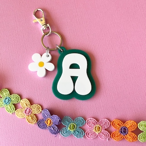 Retro Letter Groovy Key Ring With Daisy Acrylic Key Ring Bag Tag Back ...
