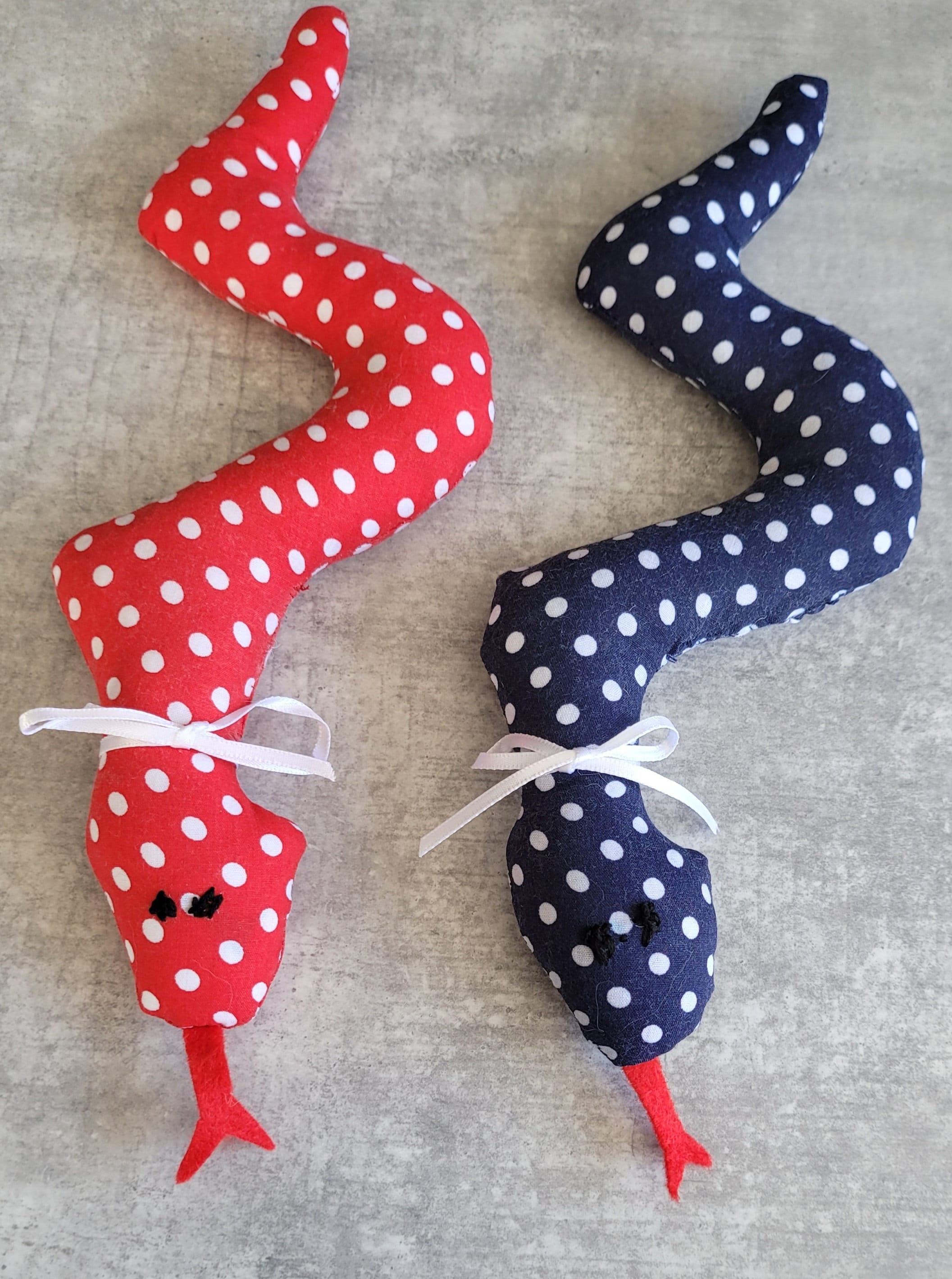 Catnip Snake Kicker Toy: Valerian & Silvervine Cat Gift - Etsy UK