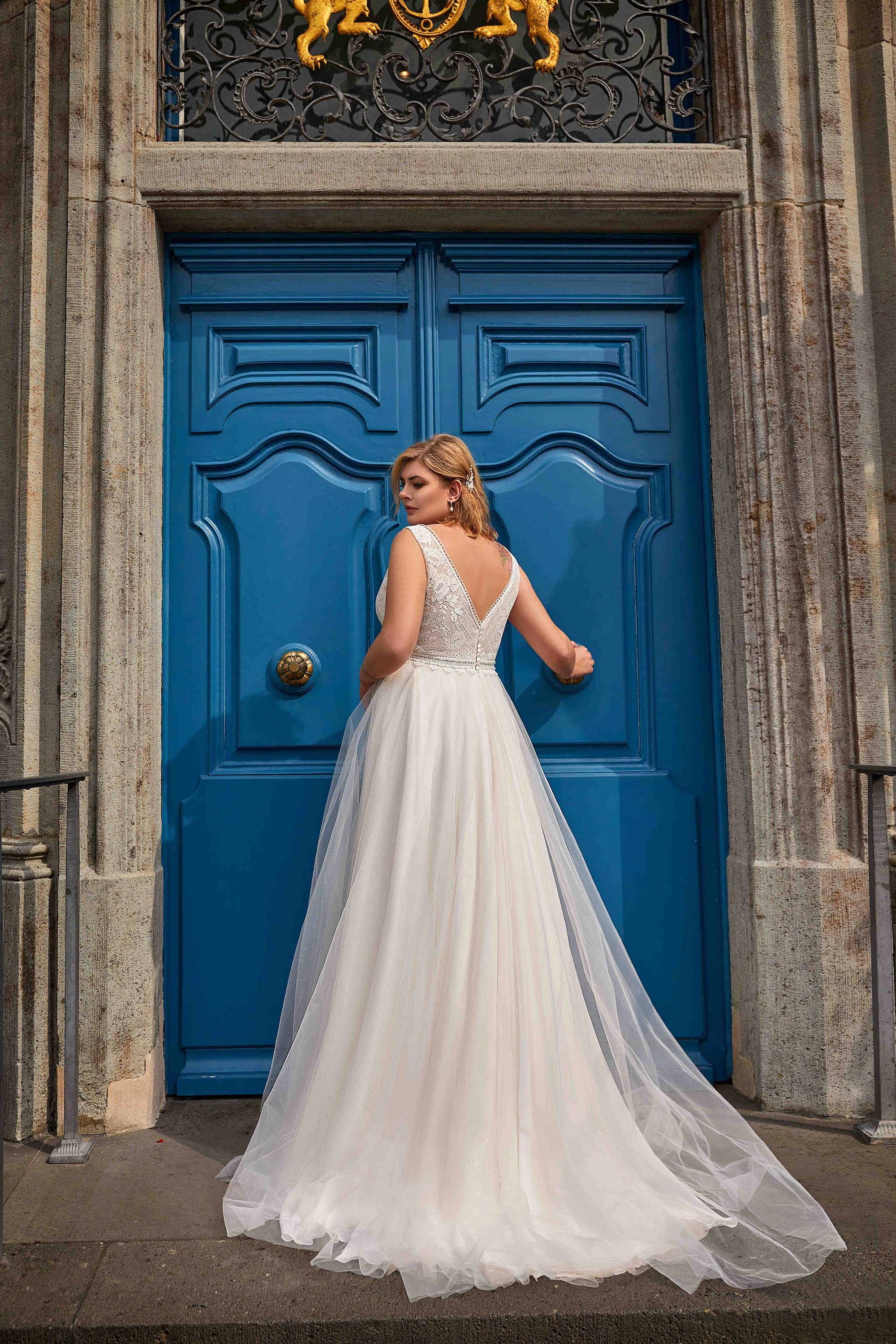 A Line Lace and Tulle Wedding Dress Plus Size for Curvy - Etsy