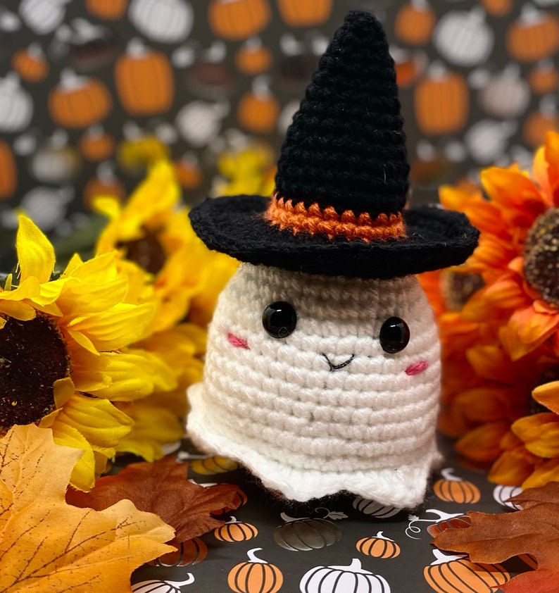 Crochet Amigurumi Ghost Plushie With a Witch Hat - Etsy