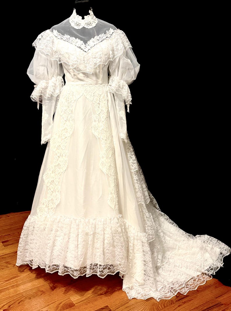 Vintage Alfred Angelo Wedding Dress: Tiered Lace Train, Bow Detail ...