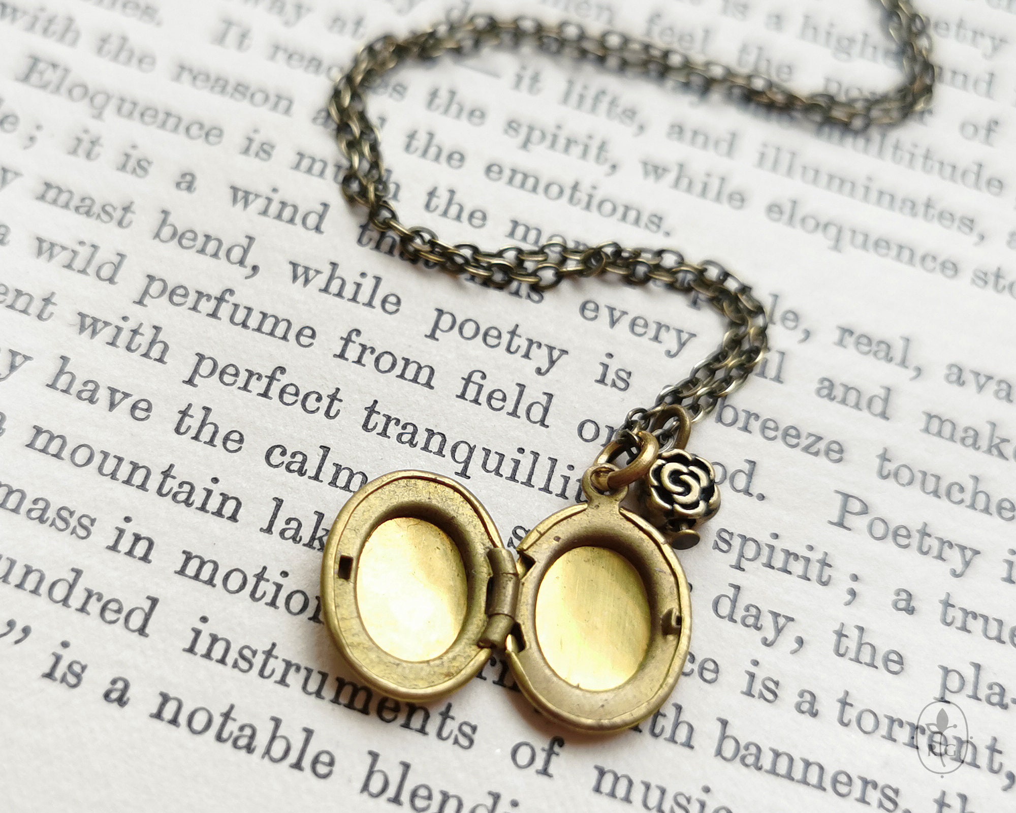 Tiny Oval VINTAGE Brass Locket Rose Bead Small Locket for - Etsy