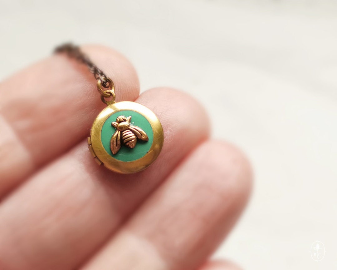 Bee Necklace Tiny Locket Queen Bee Necklace 18th Birthday - Etsy