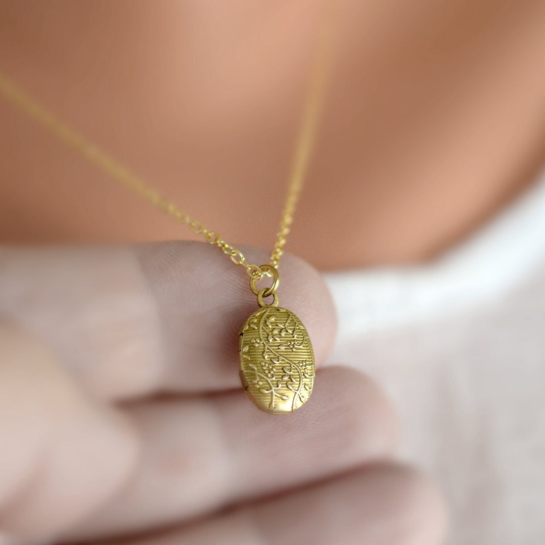 Locket Necklace, Picture Locket, Girlfriend Gift, Photo Jewelry, Cute ...