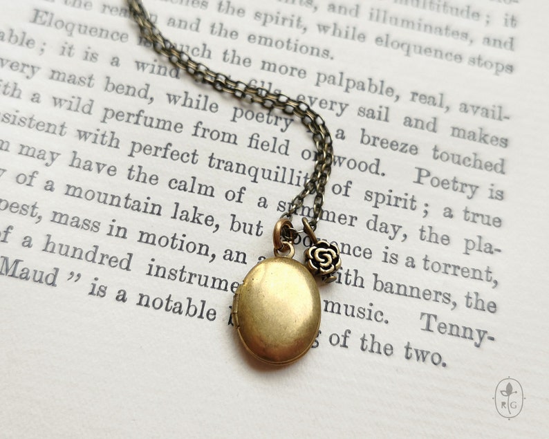 Tiny Oval VINTAGE Brass Locket Rose Bead Small Locket for - Etsy