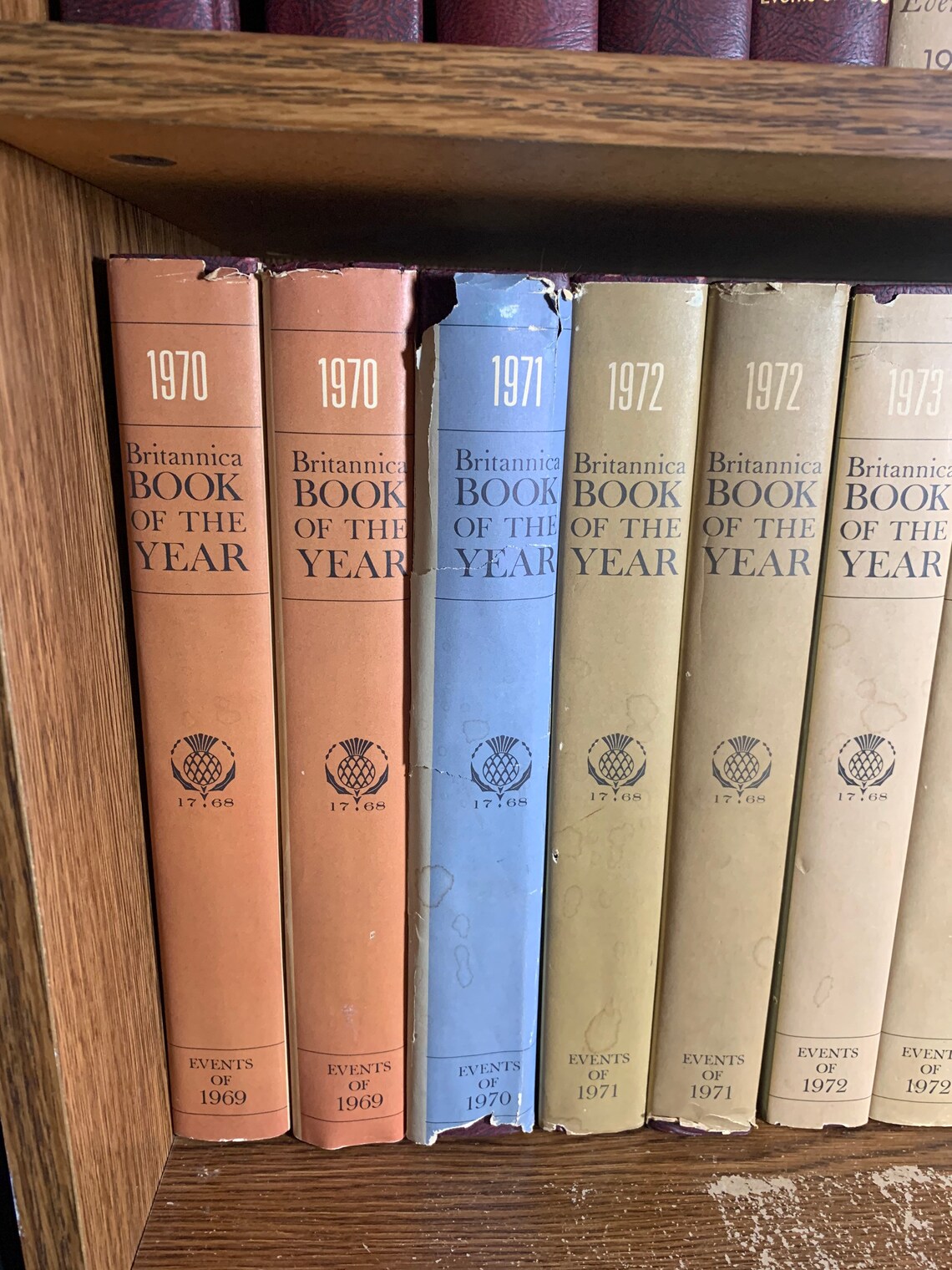 Encyclopedia Britannica Book of the Year 1946-1977 and 1986 - Etsy