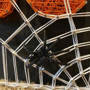 Spider Web "boo" String Art Sign - Etsy