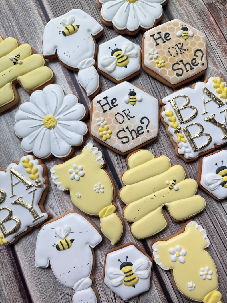 Bumble Bee Themed Gender Reveal Gender Neutral Baby Shower Decorated ...
