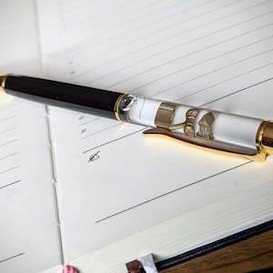 Lawyer Pen, Solicitor Gift, Law Graduate Gift, Teacher Pen, Student Pen ...