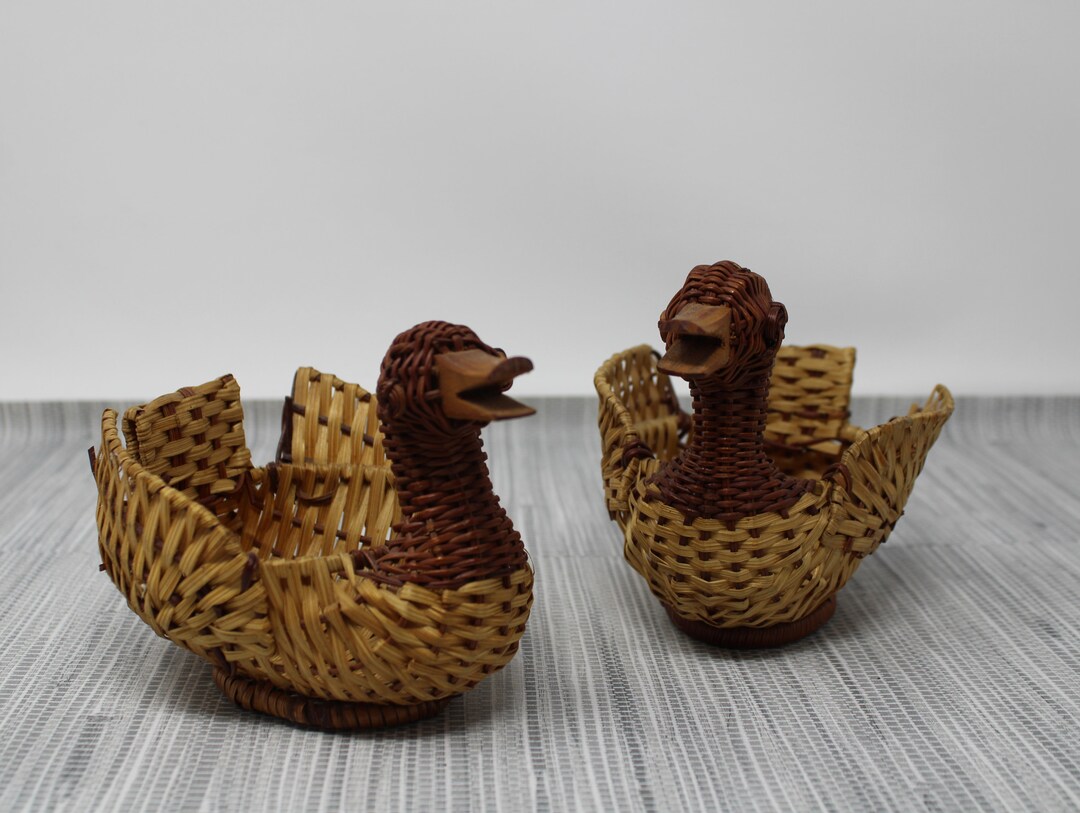 Vintage Small Set of Wicker Rattan Duck Baskets Vintage Set of 2 Wicker ...