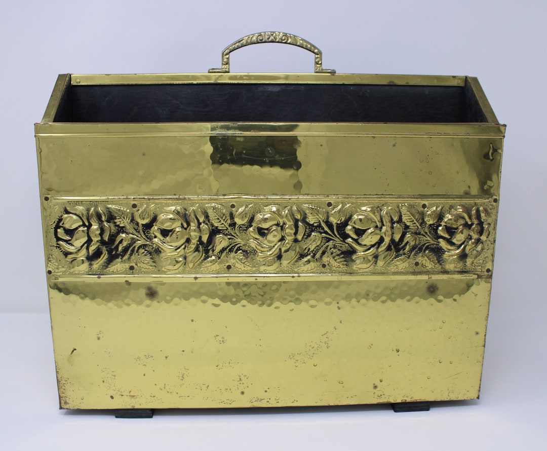 Vintage MCM Hollywood Regency Gold Hammered Brass Magazine Holder - Mid ...