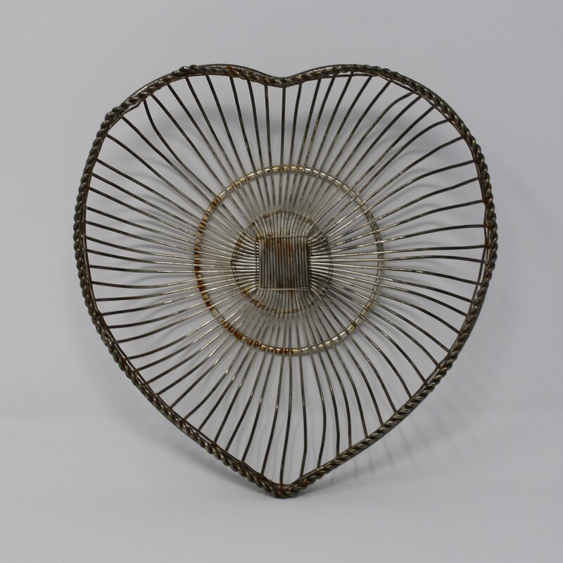 Wire Heart Basket - Etsy