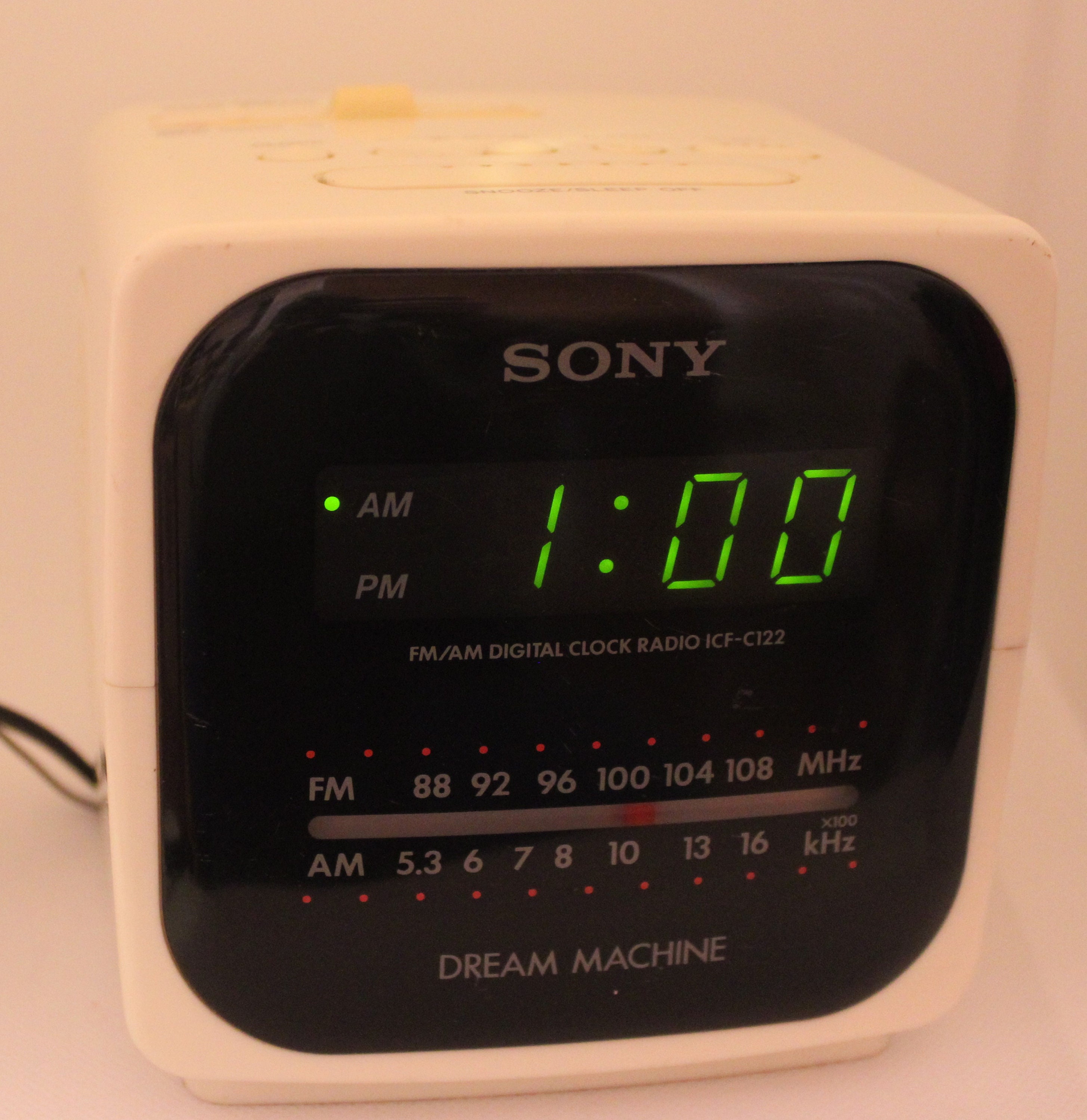 Vintage Sony Dream Machine Cube Alarm Clock Am Fm Radio Model ICF-C122 ...