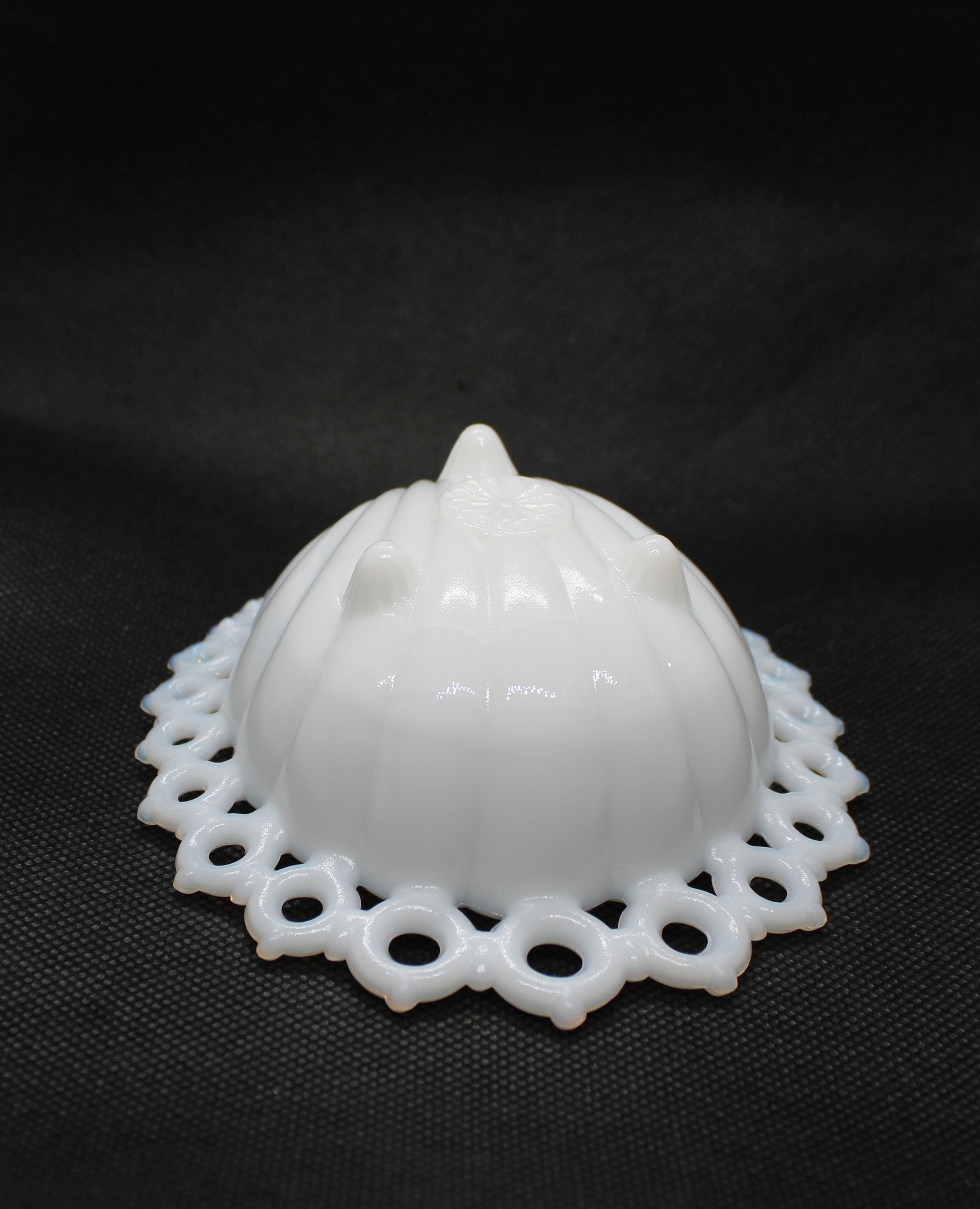 Vintage Westmoreland White Milk Glass Dish in Shell Design, Seashell ...