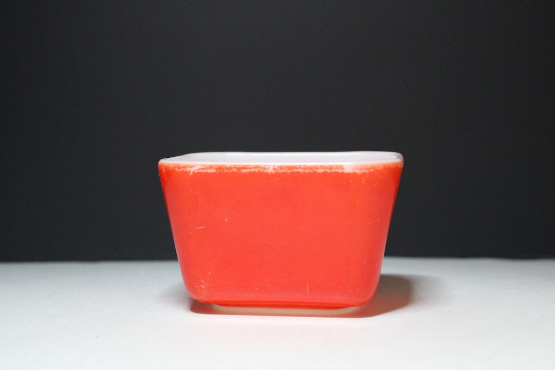 Vintage Pyrex Red 501 Fridgie Refrigerator Dish - Etsy
