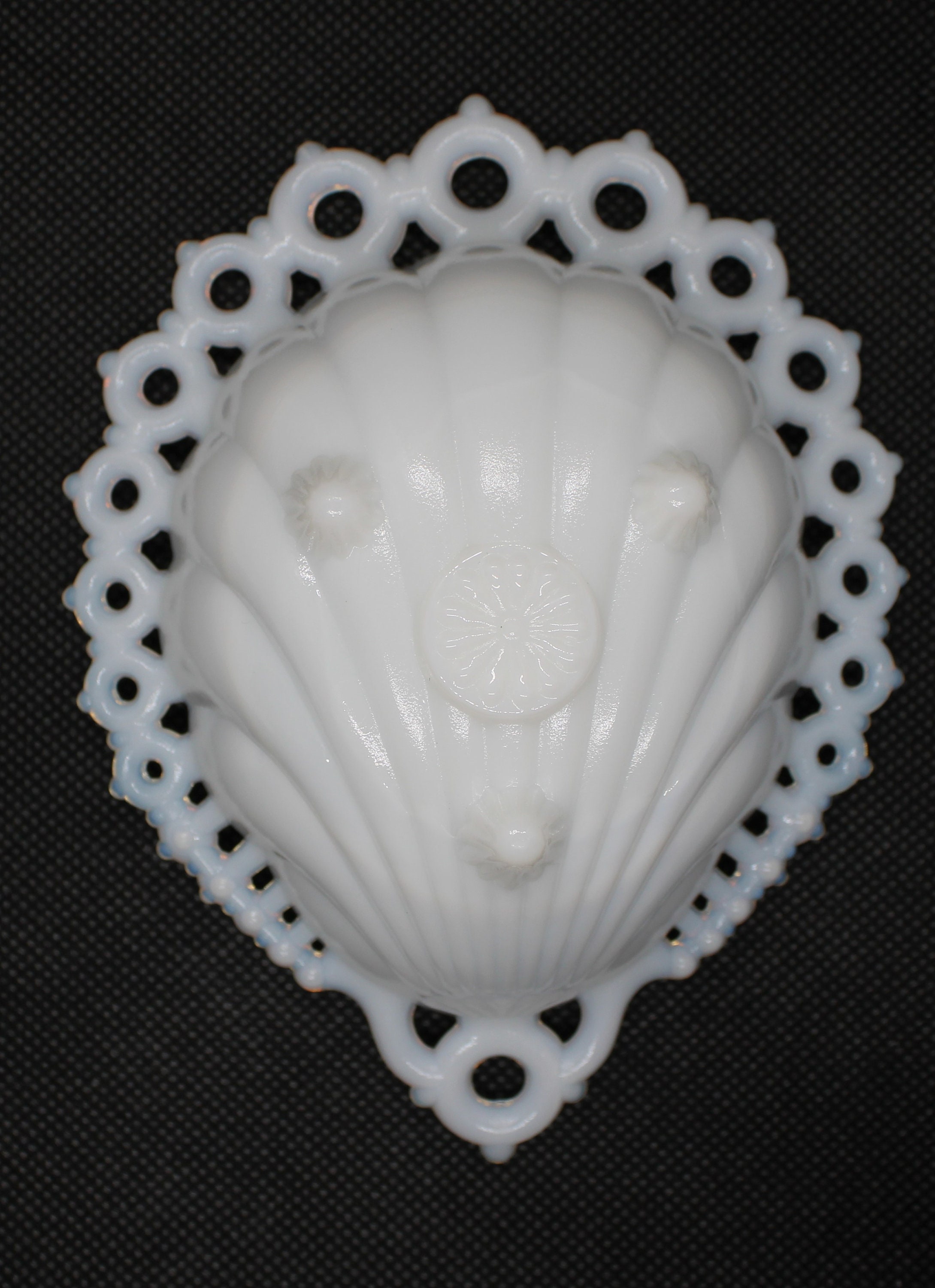 Vintage Westmoreland White Milk Glass Dish in Shell Design, Seashell ...