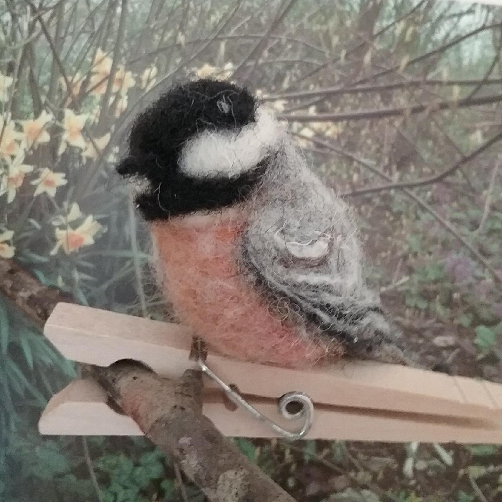 Felted Chickadee Realistic life size wool songbird on wood - Etsy.de
