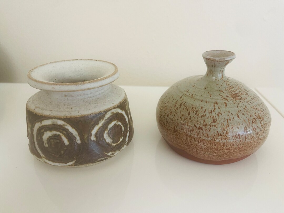Vintage MCM Pottery Bud Vases Artist Signed | Small Size | A & B - Etsy