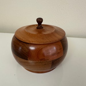 Vintage MCM 1960s Handmade Round Wood Lidded Bowl Marquetry Segmented ...