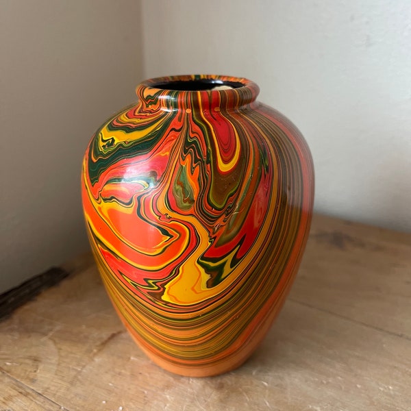Swirl Vase - Etsy