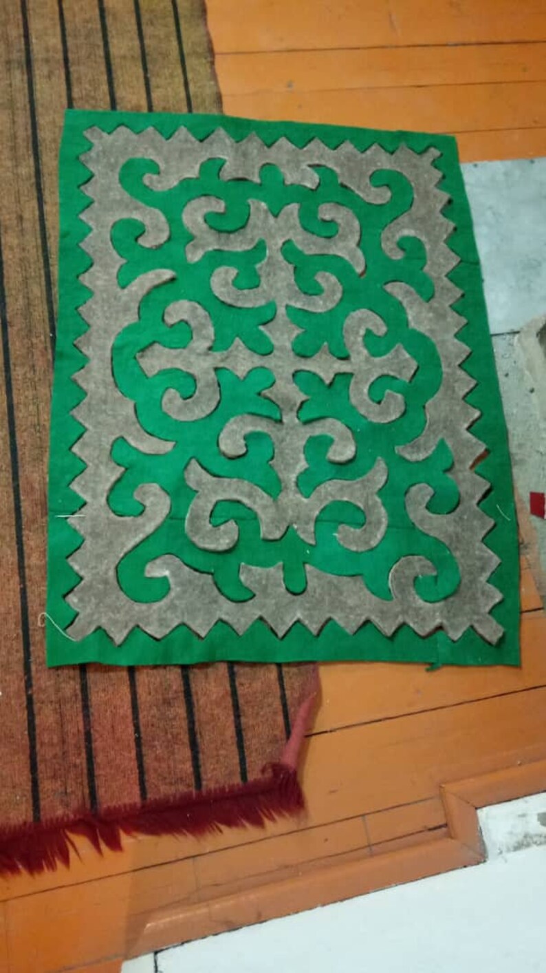 Kyrgyz Shyrdak Rug 96 X 70cm / 3ft 2in X 2ft 3.5in 100% Wool - Etsy