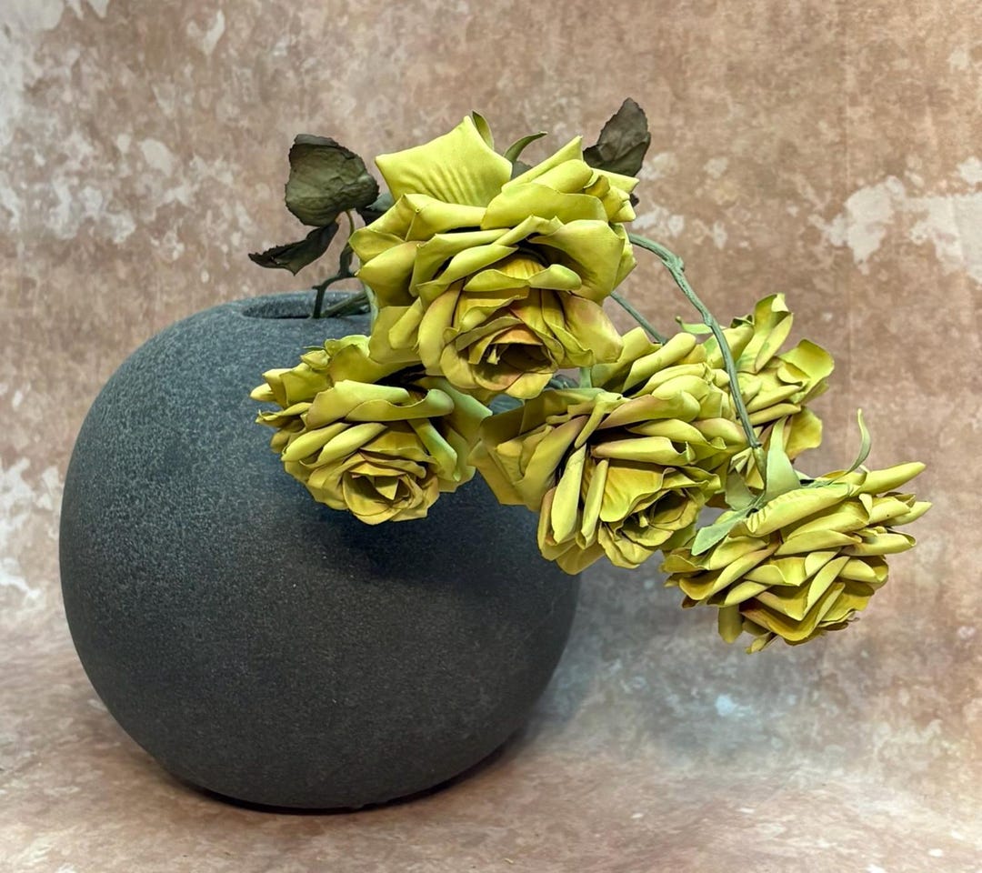 Artificial Dancing Roses 5 Stems Bouquet in Green or in Your Color ...