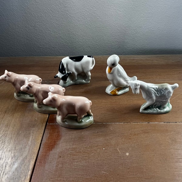 Wade Figurines - Etsy