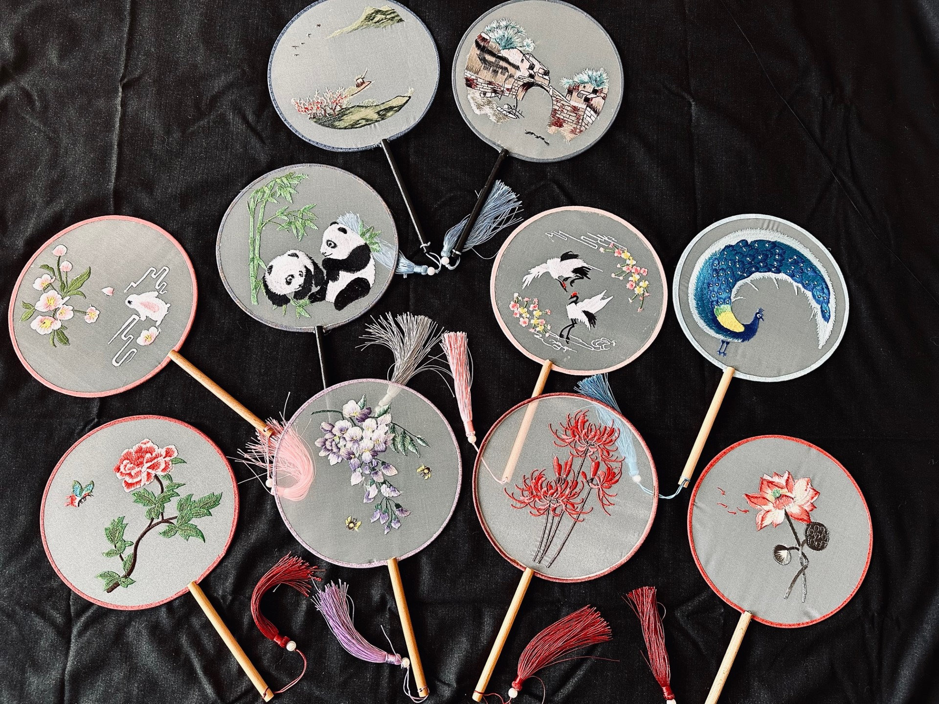 Handcrafted Chinese Traditional Embroidered Fan / Translucent Silk Fan ...