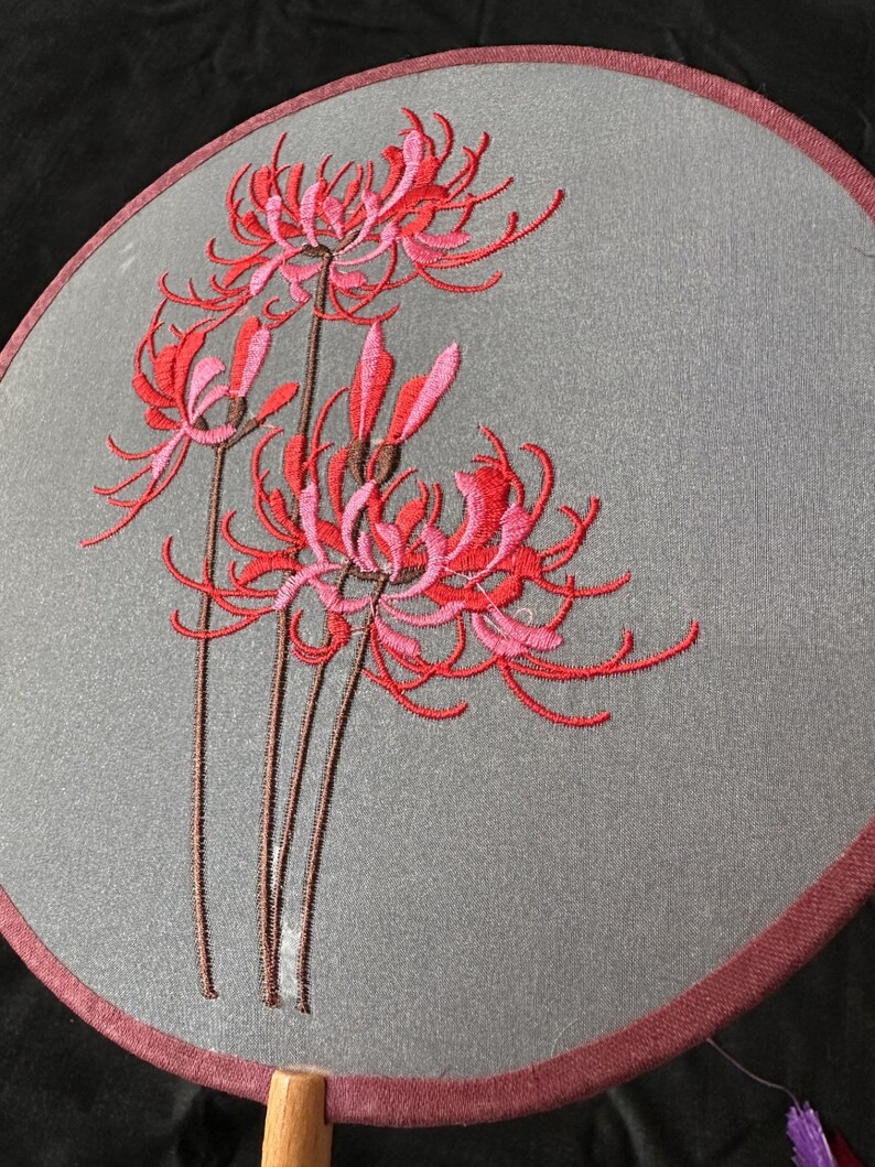Handcrafted Chinese Traditional Embroidered Fan / Translucent Silk Fan ...