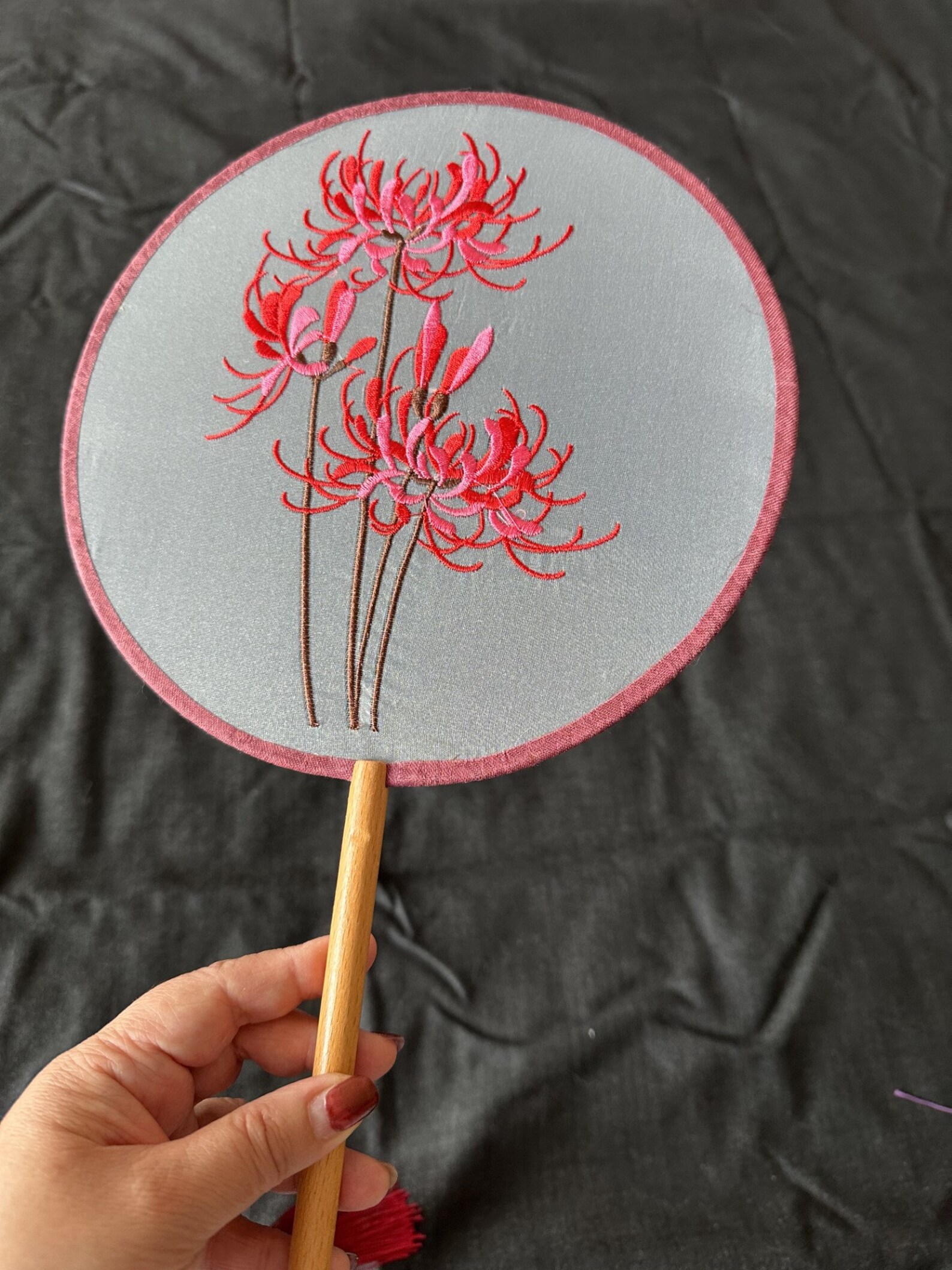 Handcrafted Chinese Traditional Embroidered Fan / Translucent Silk Fan ...