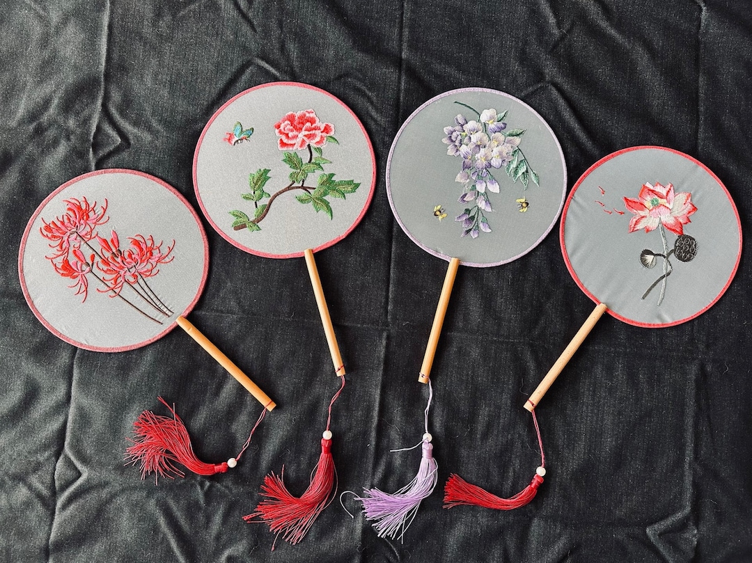 Handcrafted Chinese Traditional Embroidered Fan / Translucent Silk Fan ...