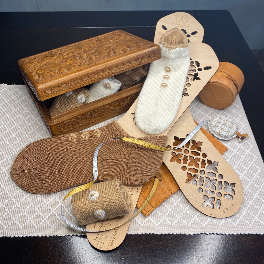 Button Socks, Knitting Love Design, Knitting Love, Knitting ...