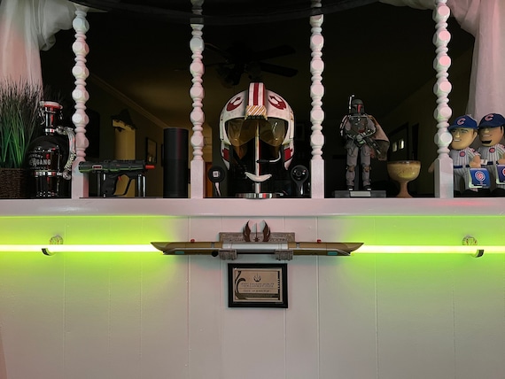 Temple Guard Lightsaber Wall Mount Display Rack | Etsy