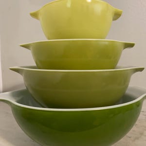 Pyrex Verde Cinderella Mixing Bowls - Etsy