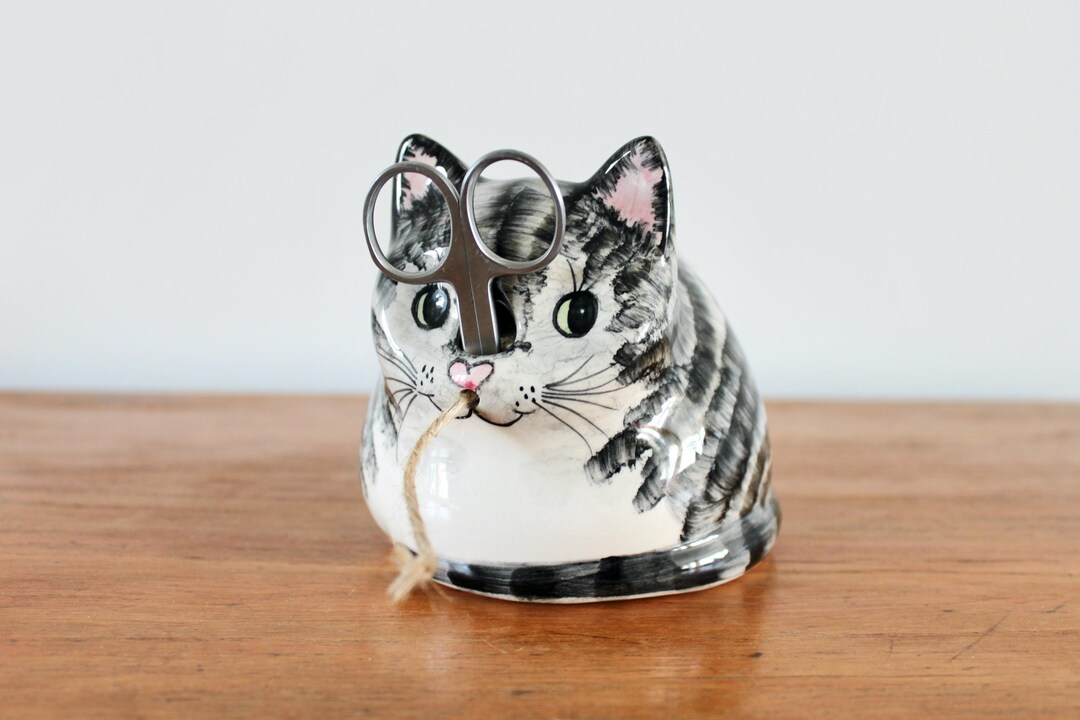 Babbacombe Pottery Sitting Cat String Dispenser & Scissor Holder 1970s ...