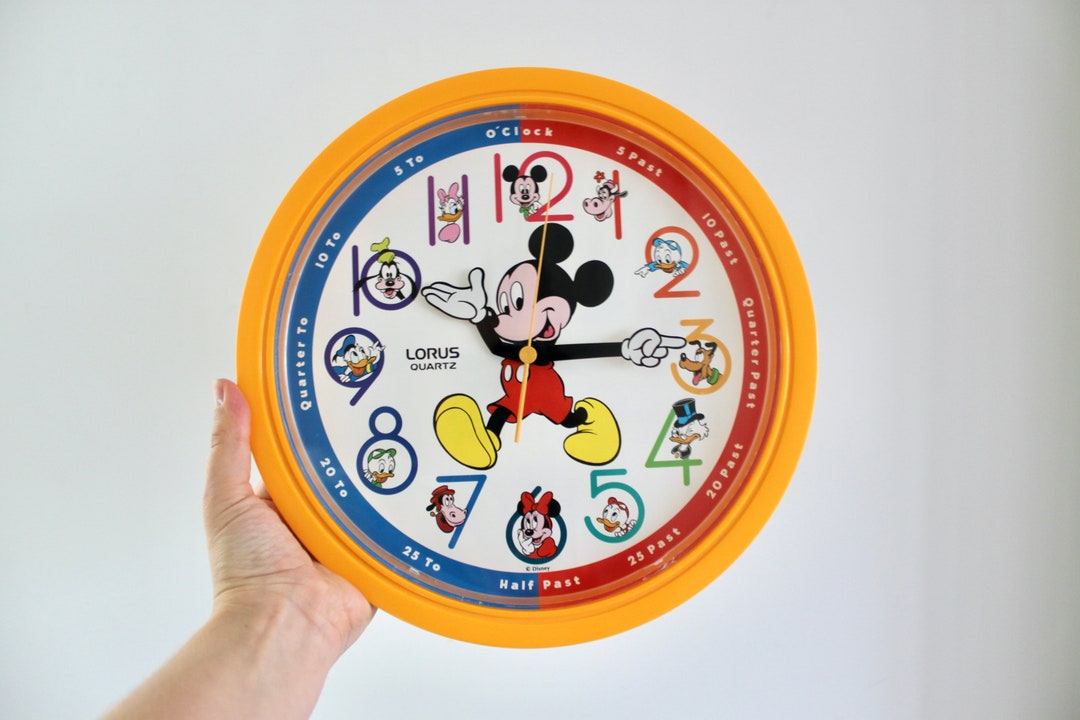 Retro Disney Mickey Mouse Wall Clock With Moving Arms 90s Lorus Quartz ...